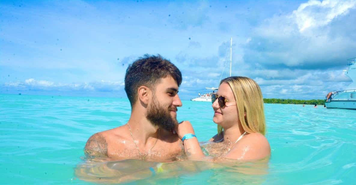 プンタ・カナ サオナ島 カタマラン 少人数向け デラックス Vip | GetYourGuide