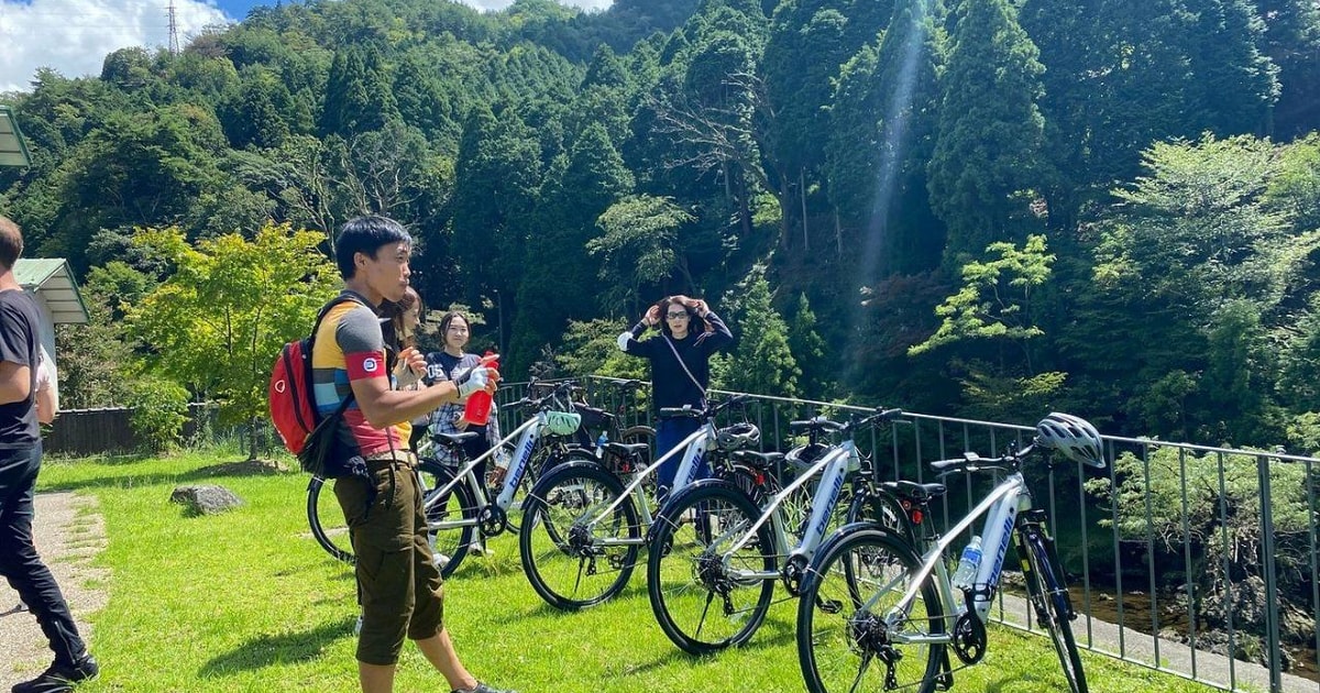 Osaka: Riverside E-Bike Tour with Coffee and Udon | GetYourGuide
