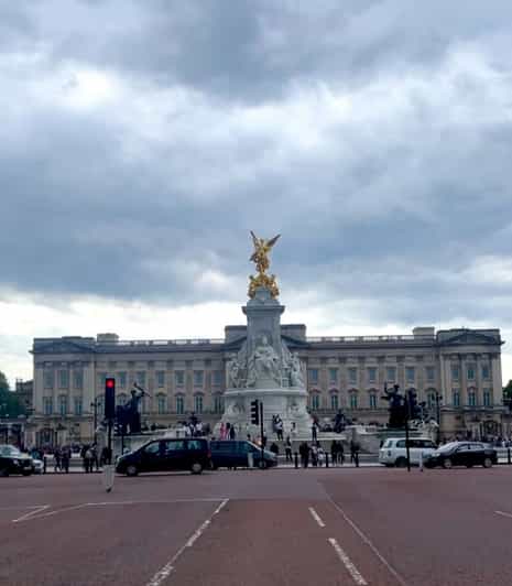 London: Buckingham Palace & Westminster Guided Walking Tour | GetYourGuide