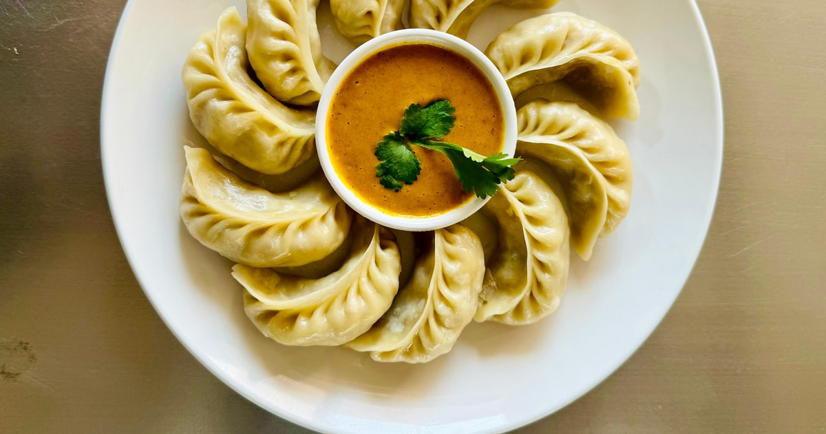Kathmandu: Lokale leiding traditionele Momo-Maken klasse & pick-up ...