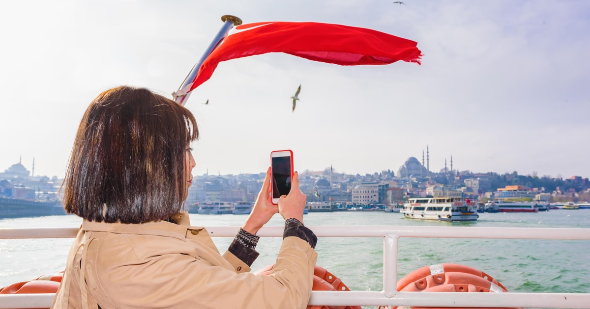 Croazieră turistică cu ghid pe Bosfor | GetYourGuide