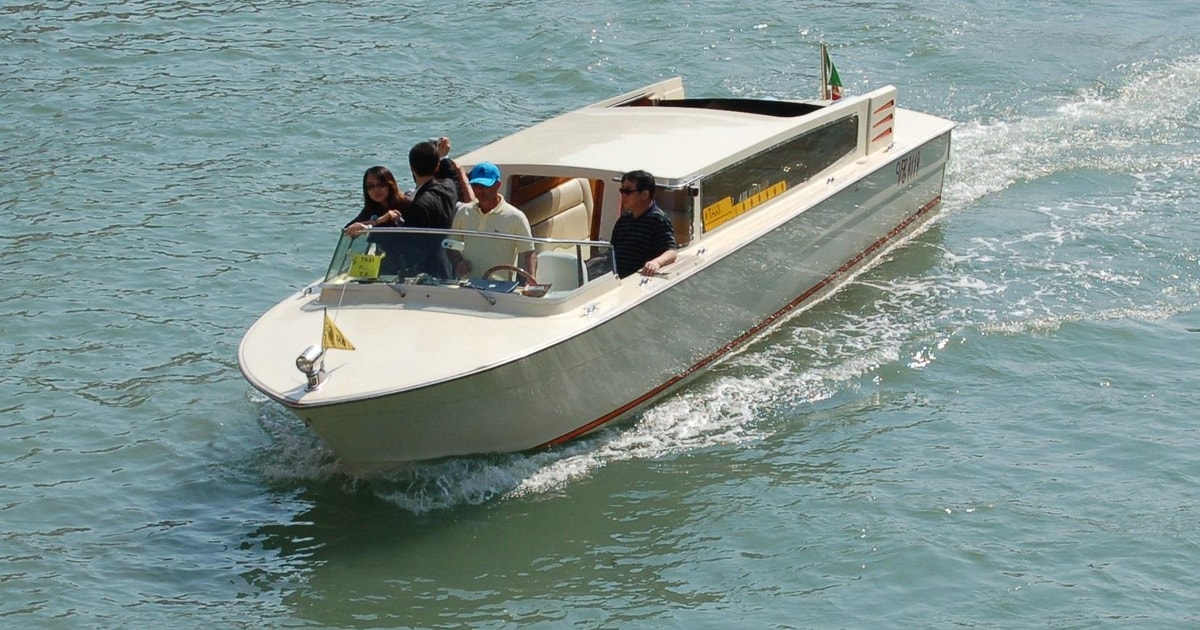 Transfer Airport and Venice centre combo by Van&Boat or v.v. | GetYourGuide