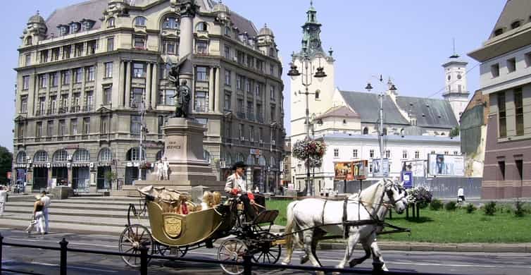 Leópolis: tour privado a pie por el casco antiguo | GetYourGuide