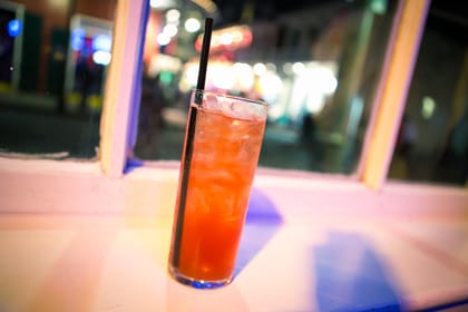 New Orleans: Early Evening Cocktail History Tour | GetYourGuide