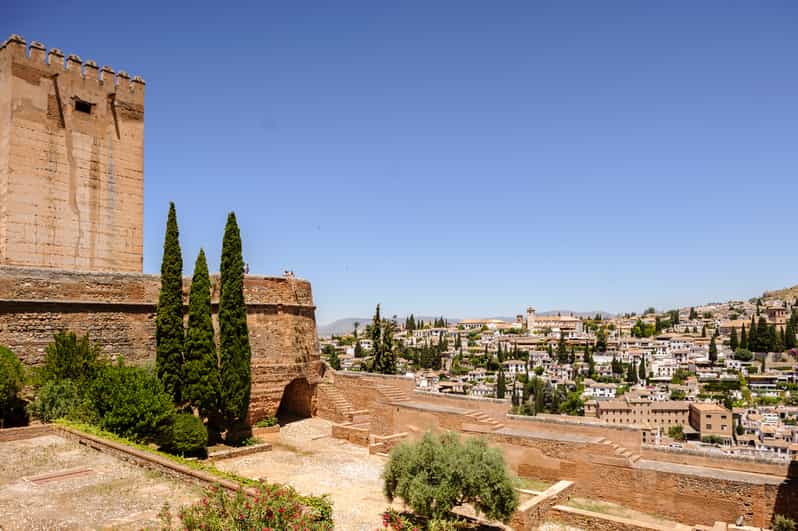 Granada: Alhambra & Nasrid Palaces Fast-Track Ticket | GetYourGuide