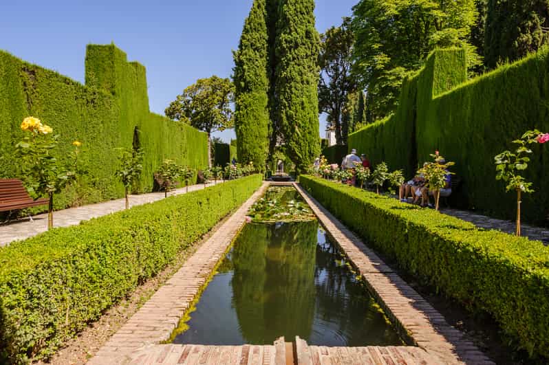 Granada: Alhambra & Nasrid Palaces Fast-Track Ticket | GetYourGuide