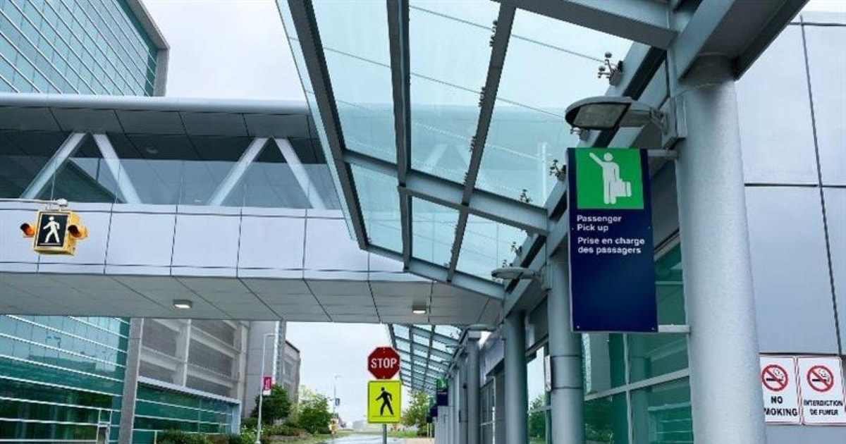 Halifax: Transfer to/from Stanfield International Airport | GetYourGuide