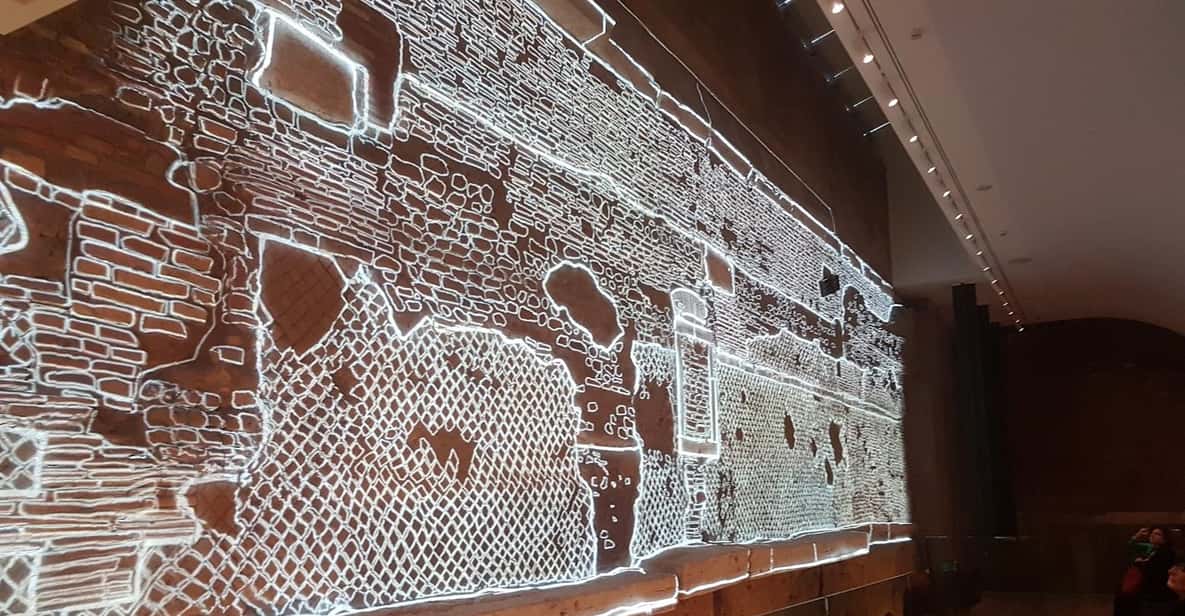 Rom: Krypter, gamle akvædukter og skeletter på vandretur | GetYourGuide