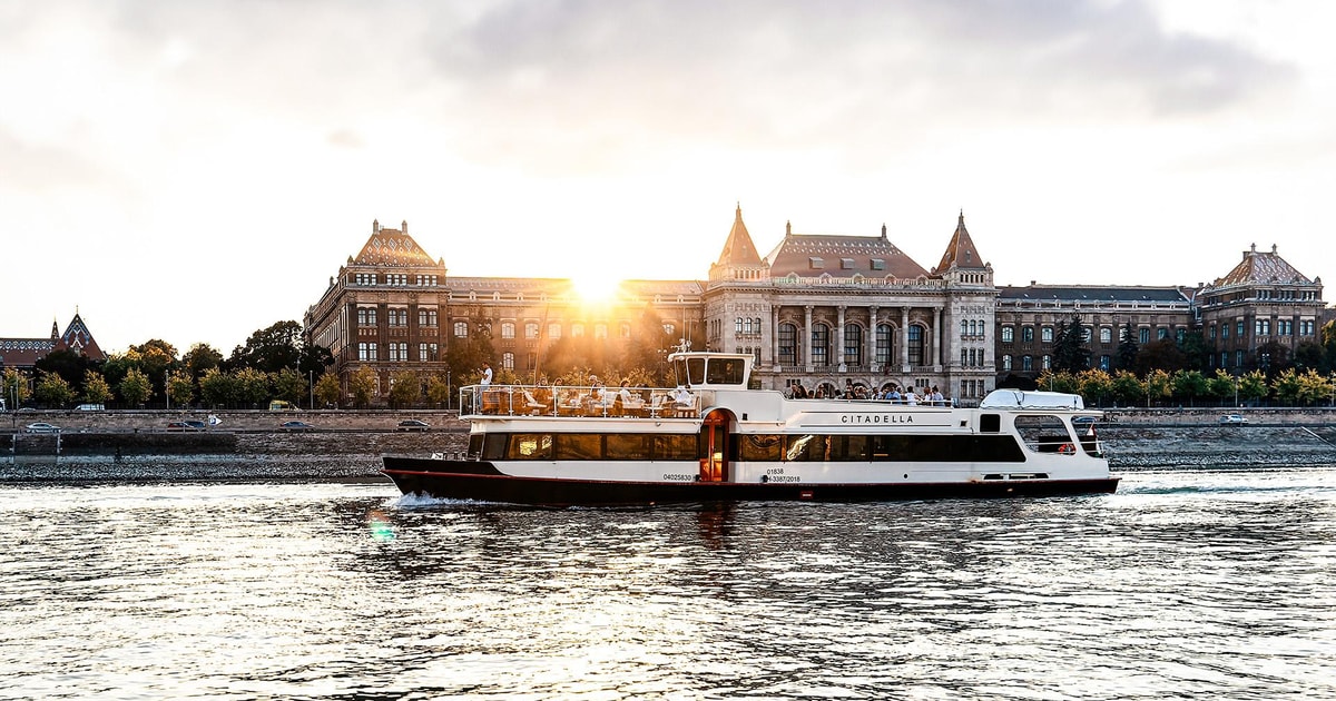 Budapest: Premium Sightseeing Cruise med Tokaj Frizzante | GetYourGuide
