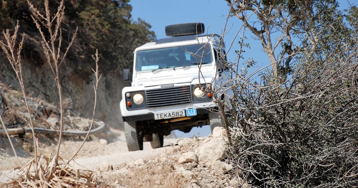 Paphos: Land Rover Jeep Safari Kusttur och Blå Lagunen | GetYourGuide