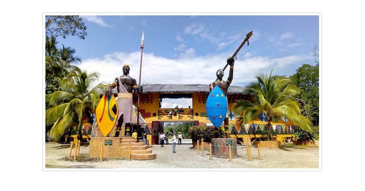 From Medellín: Hacienda Nápoles Theme Park Day Trip | GetYourGuide