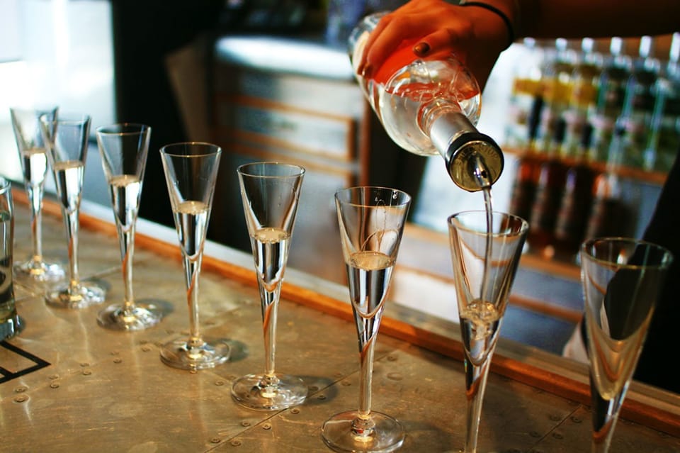 Cata de vodka polaco Varsovia | GetYourGuide