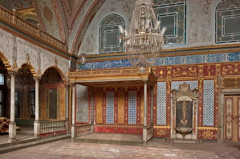 Istanbul: Full-Day Bosphorus & Ottoman Splendors Tour | GetYourGuide