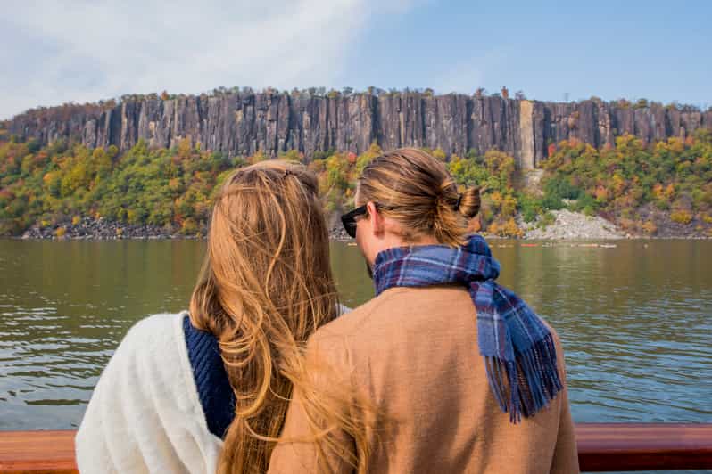 NYC: Hudson River Fall Foliage Sailing Trip | GetYourGuide