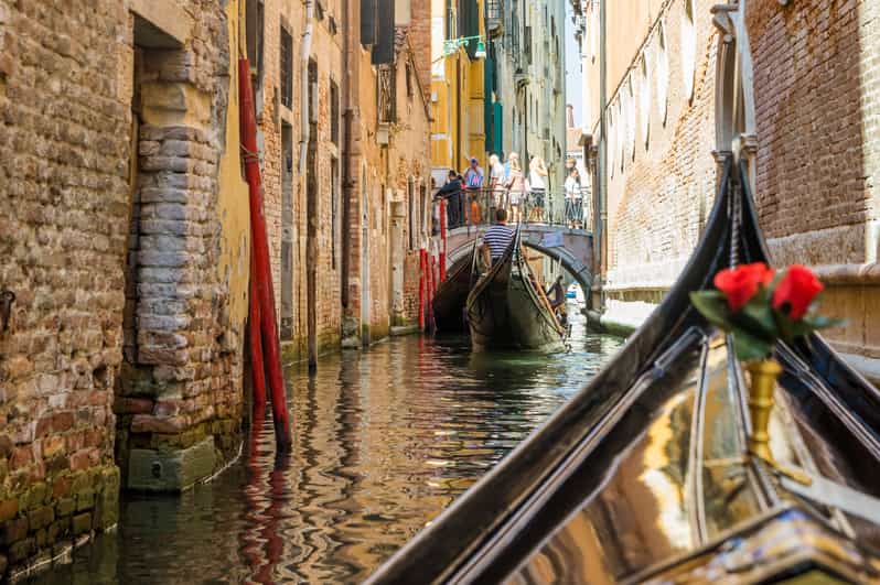 Venice: Shared Gondola Ride Across the Grand Canal | GetYourGuide