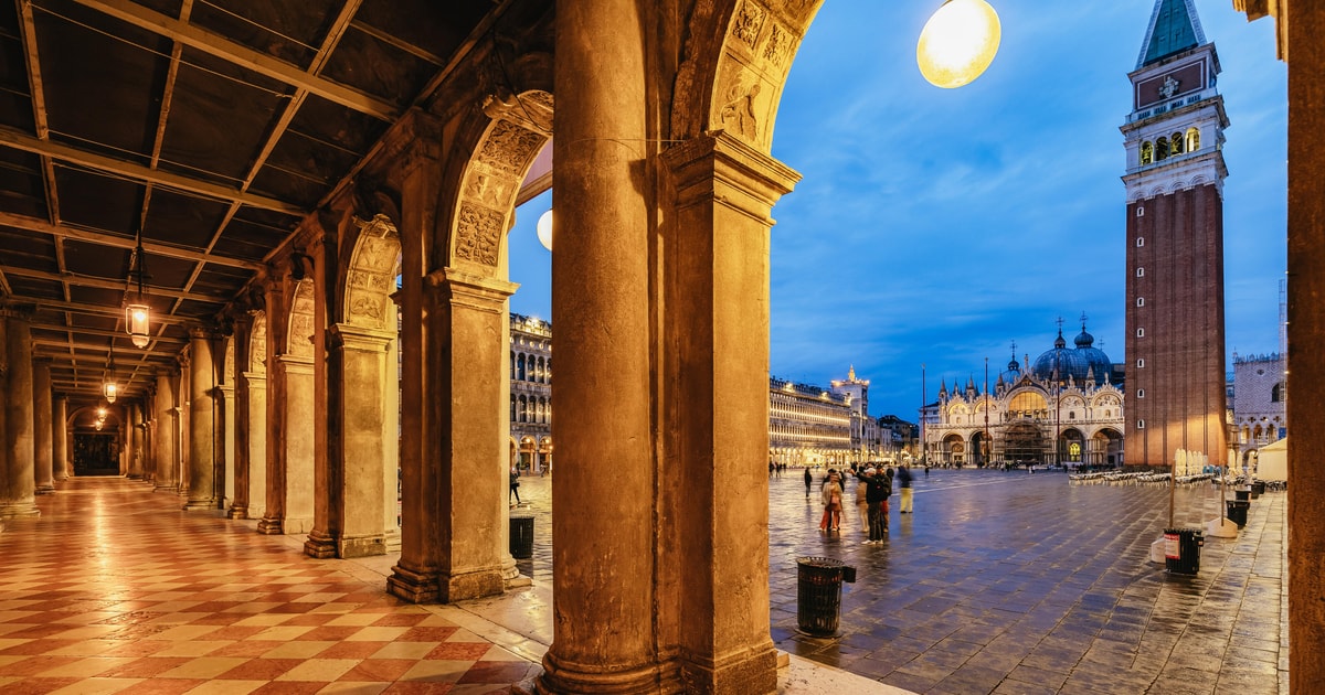 Venecia: Tour a pie de fantasmas y leyendas | GetYourGuide