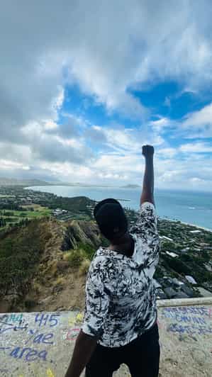 Honolulu: Diamond Head Hike with Transfers | GetYourGuide