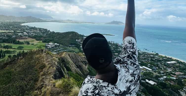 Honolulu: Diamond Head Hike with Transfers | GetYourGuide
