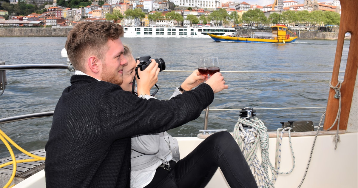 Porto: Croazieră pe fluviul Douro cu vin de Porto | GetYourGuide