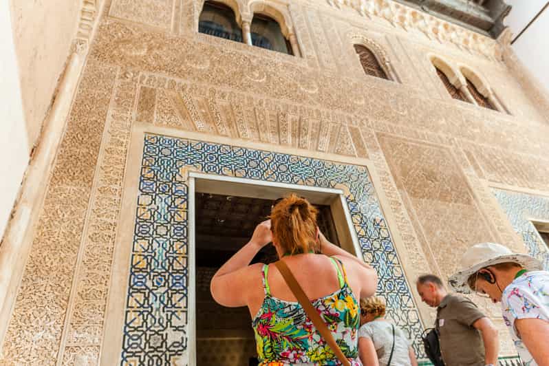 Granada: Alhambra Skip-the-Line Tour with Nasrid Palaces | GetYourGuide
