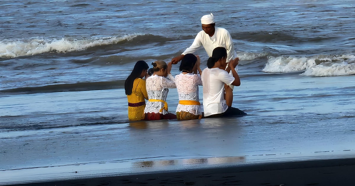 Bali: Ocean Blessing with a Priest and Meditation | GetYourGuide