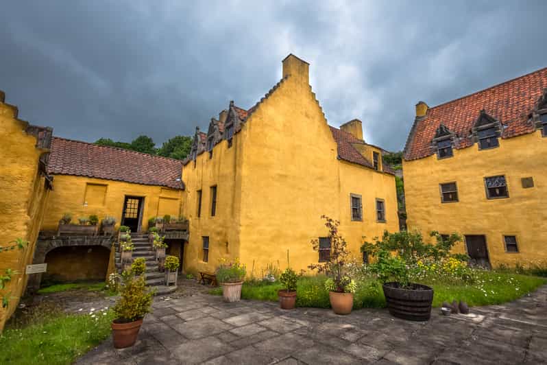 From Edinburgh: Full-Day "Outlander" Explorer Tour | GetYourGuide
