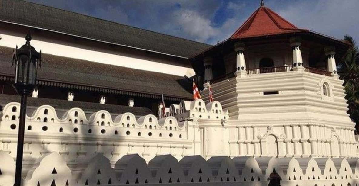 Kandy: City Tour by Tuk-Tuk! | GetYourGuide