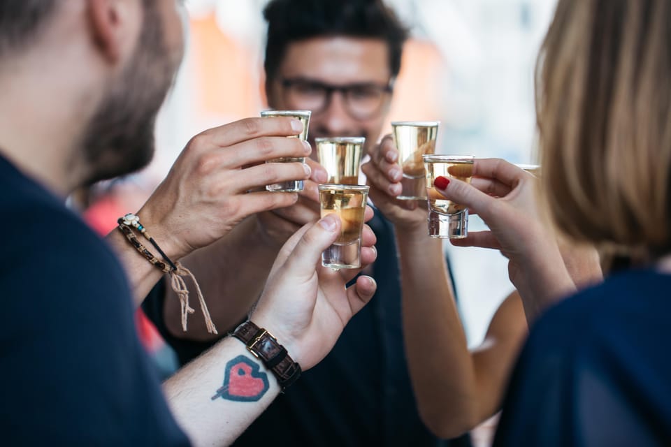 Varsovia: Tour del vodka polaco en 4 horas | GetYourGuide