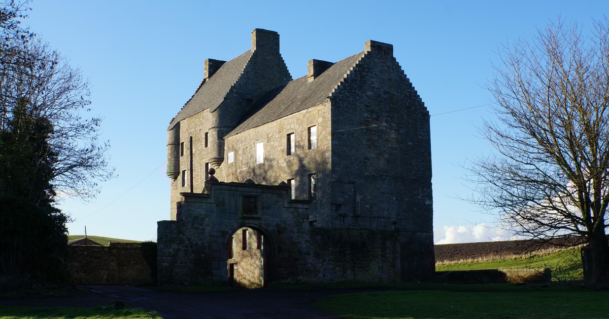 From Edinburgh: Outlander, Palaces and Jacobites Tour | GetYourGuide