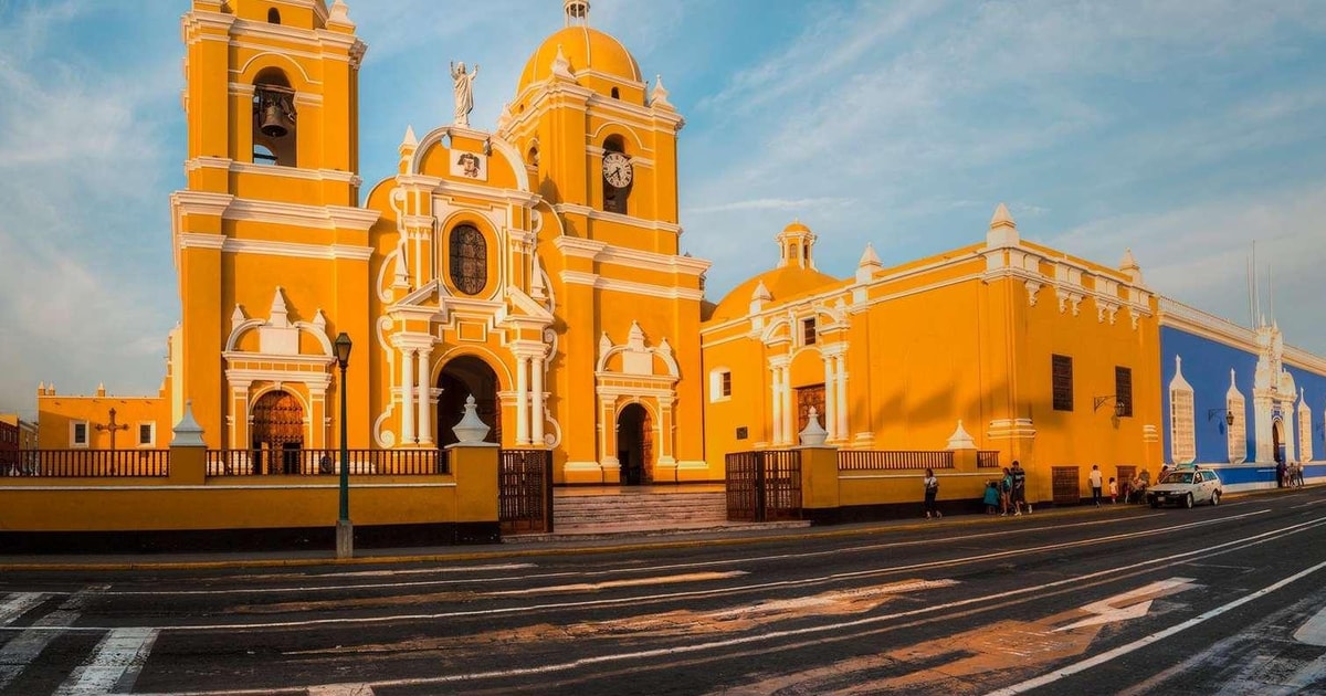 Mirabus Touristenbus in Trujillo | GetYourGuide