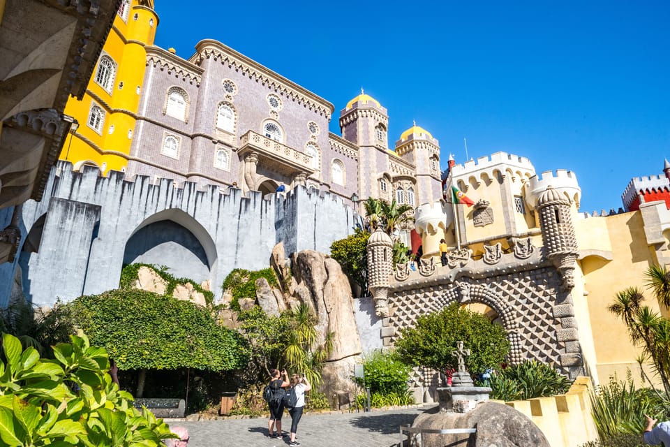 Sintra and Cascais Small Group Tour from Lisbon | GetYourGuide