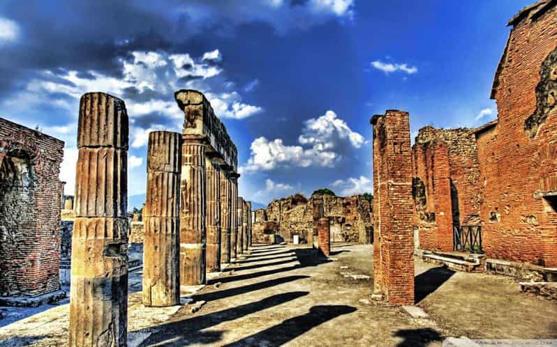 Visite : Ruines de Pompéi et musée archéologique de Naples | GetYourGuide