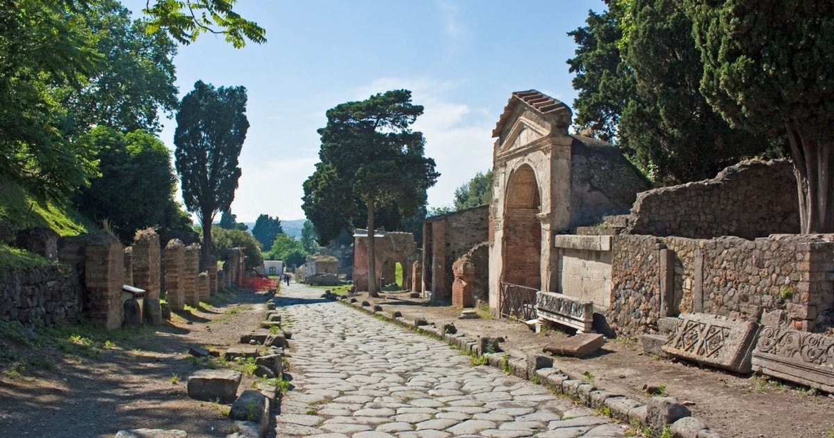 Secrets of Pompeii: A Journey Back in Time guided tour | GetYourGuide