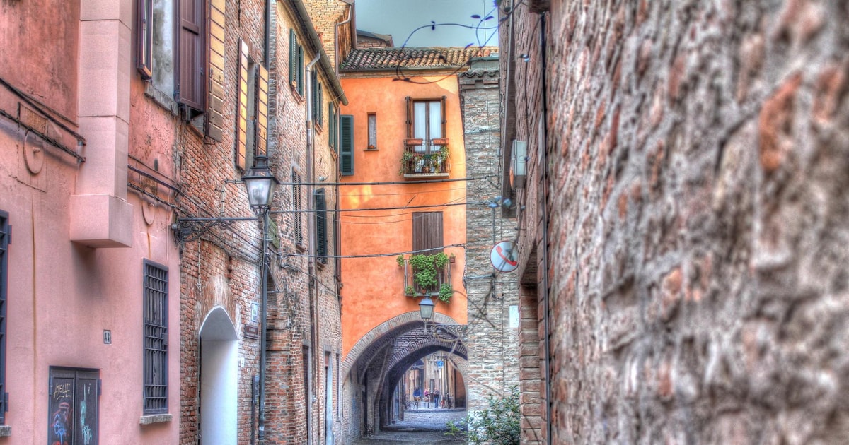 Ferrara: 2-Hour City Center Walking Tour | GetYourGuide