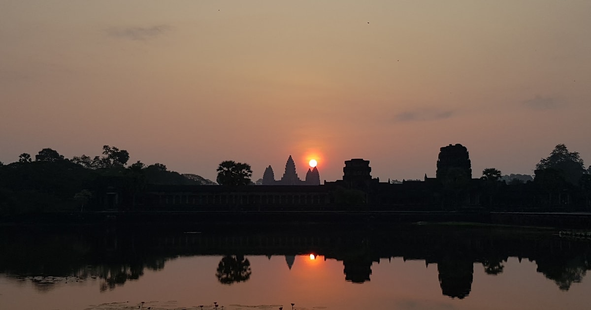 Angkor Wat Full-Day Private Tour with Sunset | GetYourGuide