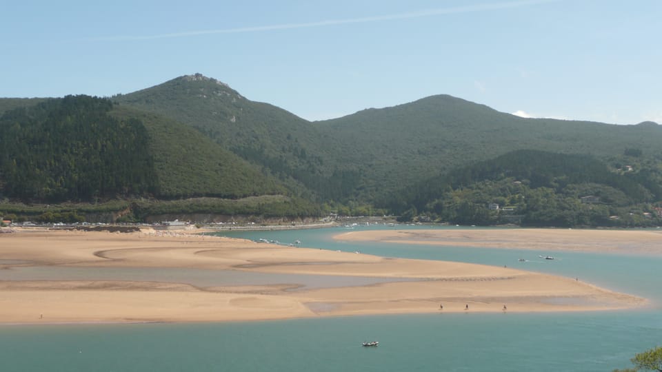 Villages on the coast & Games of Thrones site | GetYourGuide