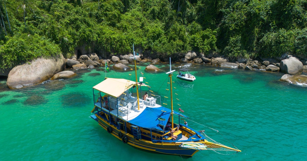 Boat trip; the best beaches and stunning islands of Paraty | GetYourGuide