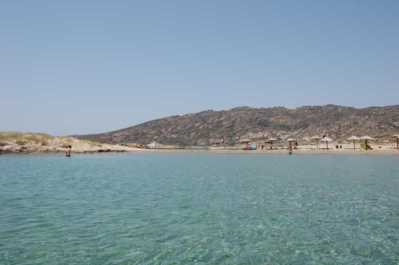 Isla de Ios: crucero en lancha rápida desde la playa de Mylopotas ...