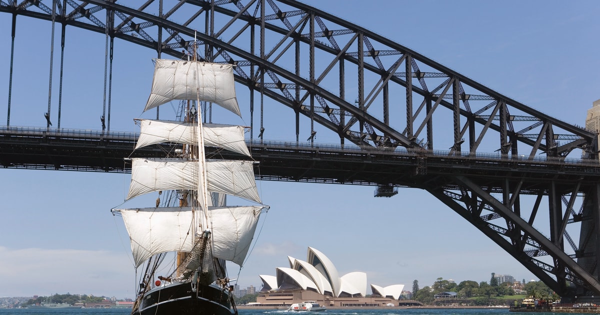 Sydney Harbor: Theatrical Pirates Cruise | GetYourGuide