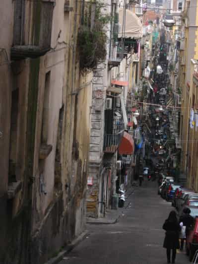 Neapel-Spaziergang: Einzigartige Einblicke durch die moderne Stadt ...