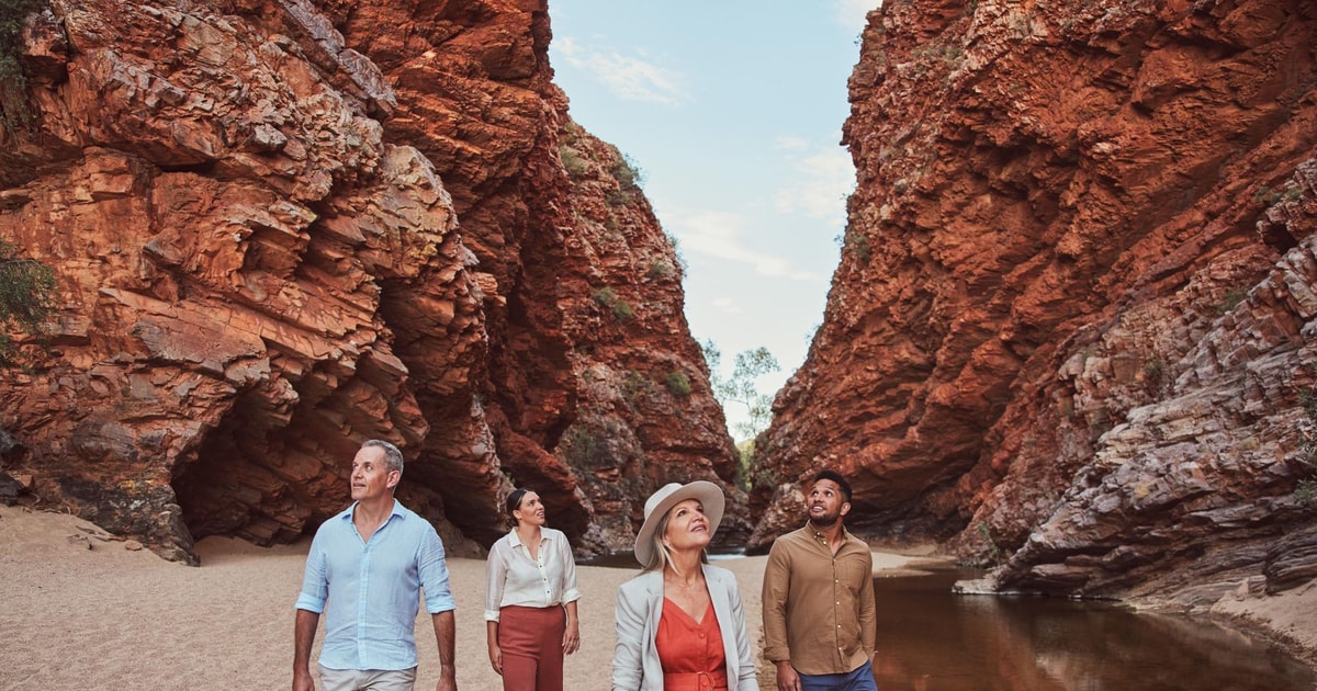 Alice Springs: West MacDonnell Ranges & Standley Chasm Tour | GetYourGuide