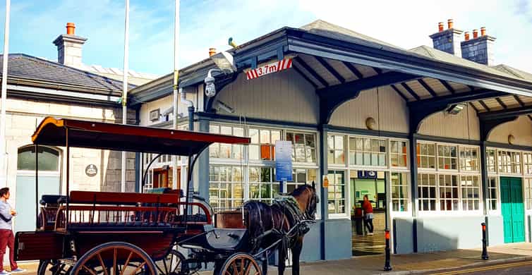 Killarney hevosella ja vaunuilla: Killneyney's: 1-Hour Jaunting Car ...