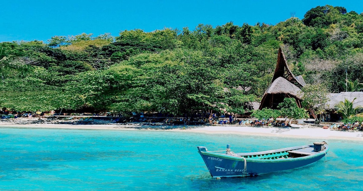 Phuket: Excursión a Racha y la Isla del Coral en yate de lujo ...