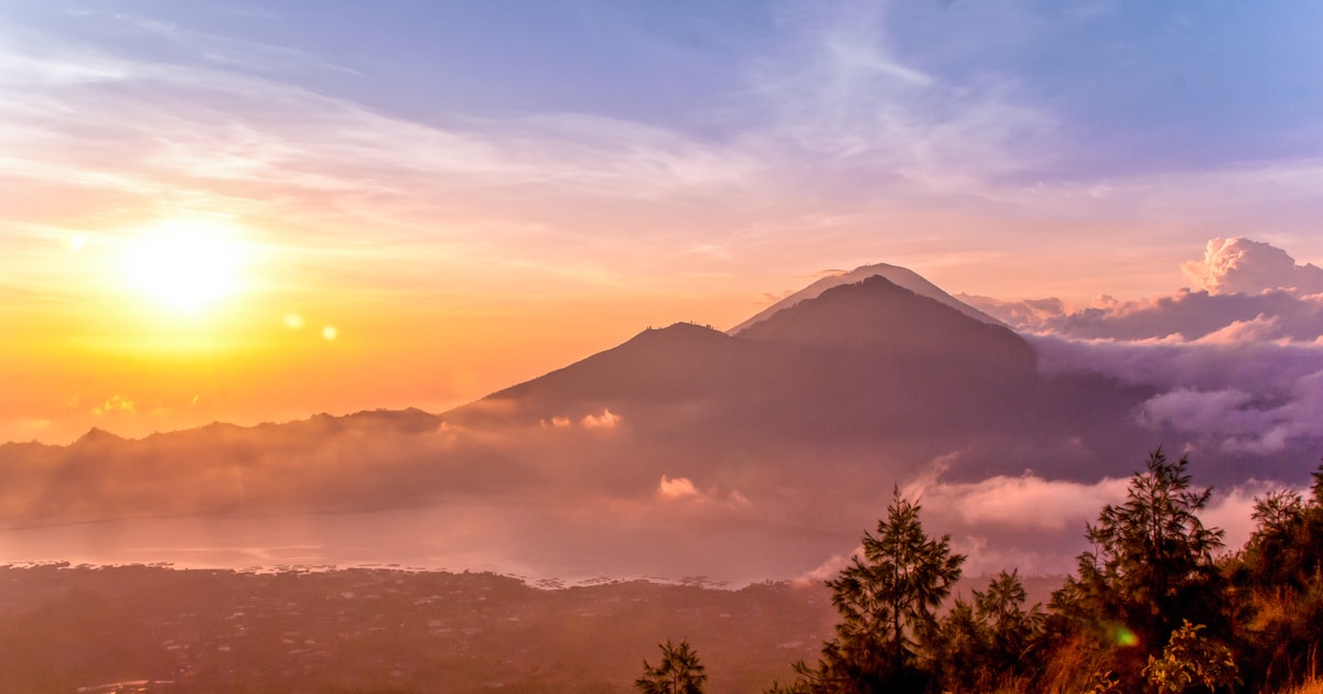 Excursión al amanecer en el monte Batur con estancia de 1 noche en ...