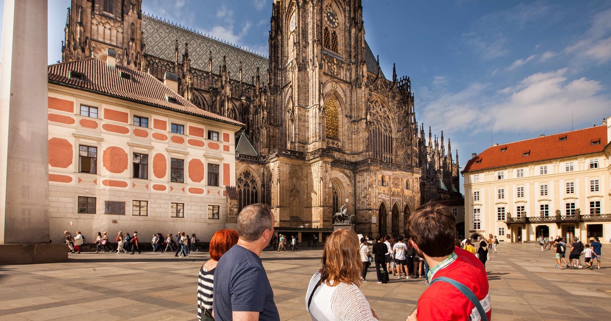 Prague: 6-Hour City Tour including Cruise and Lunch | GetYourGuide