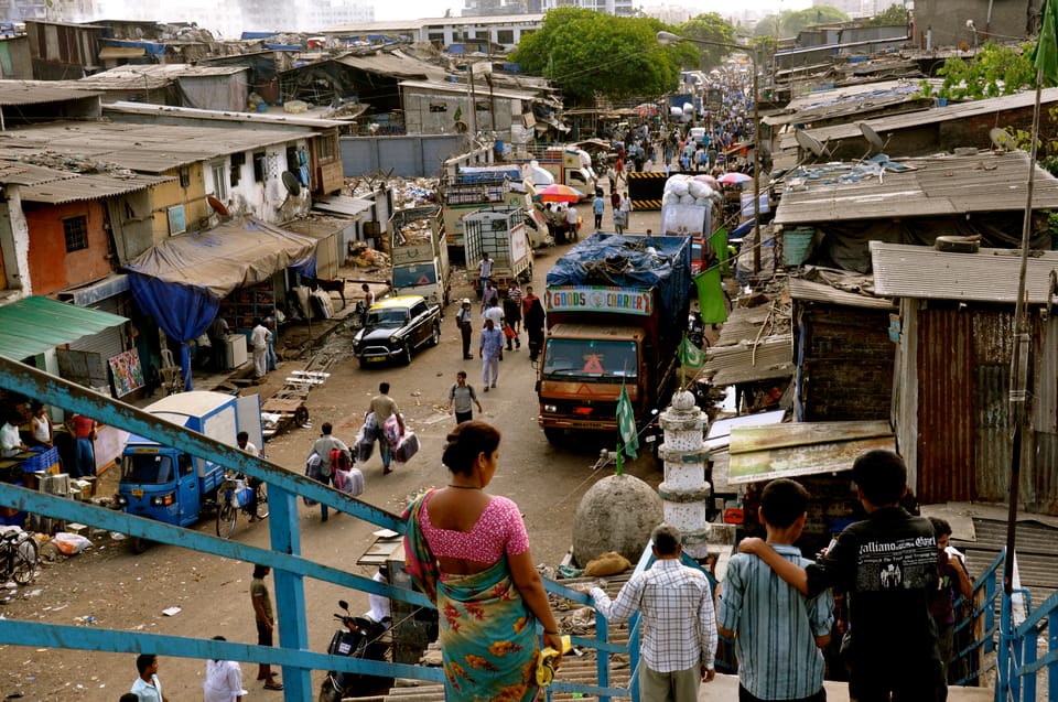 Visita a la ciudad de Mumbai con viaje en ferry y al barrio marginal de ...