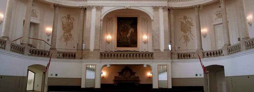 Spanska ridskolan Wien: Boka biljetter till ditt besök | GetYourGuide