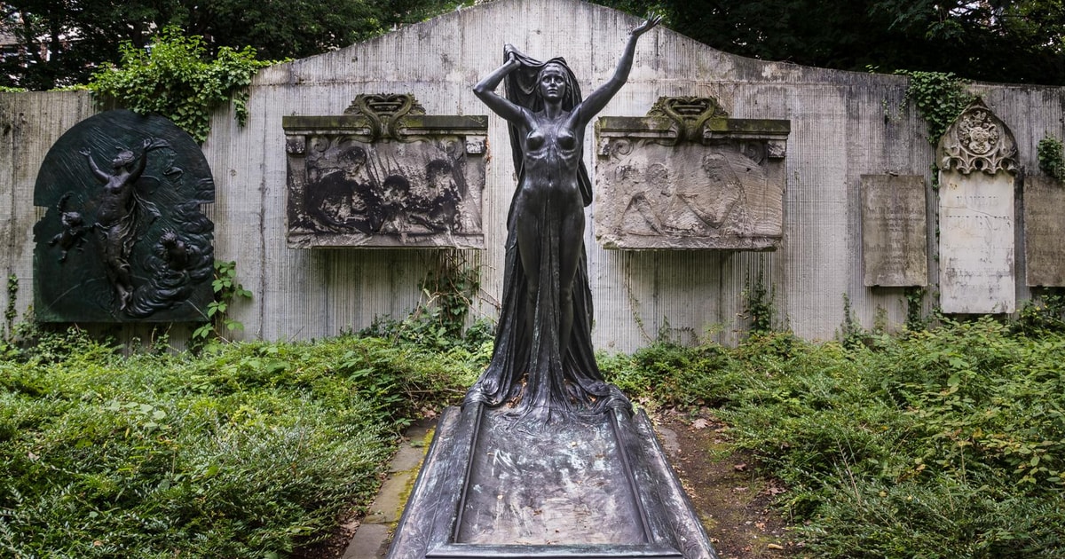 Cemitério antigo de Leipzig: excursão de 75 minutos pela história das ...