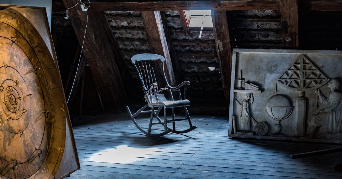 London: A Haunted Adventure with Magical Pendulum | GetYourGuide