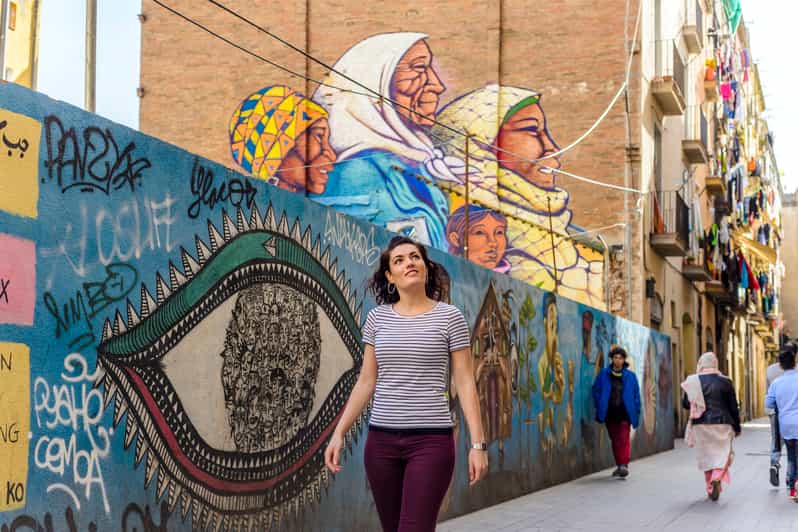 Barcelona: Recorrido alternativo y gratuito por el Raval | GetYourGuide